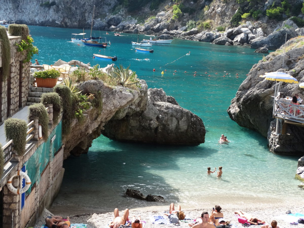 Una saeta entre las estrellas de Capri – Lástima a nadie, maestro